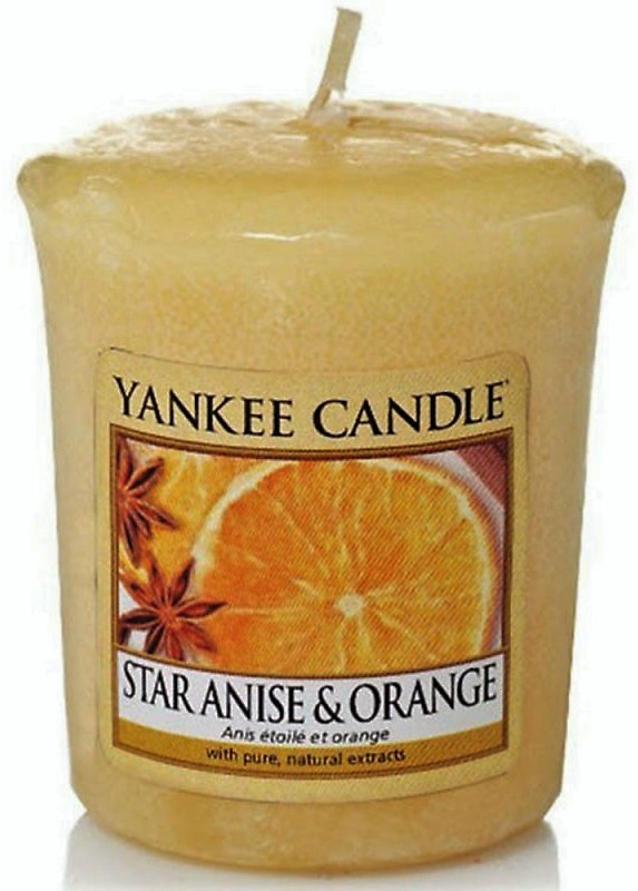 Blogmas ~ My top 5 festive candles – Sarah